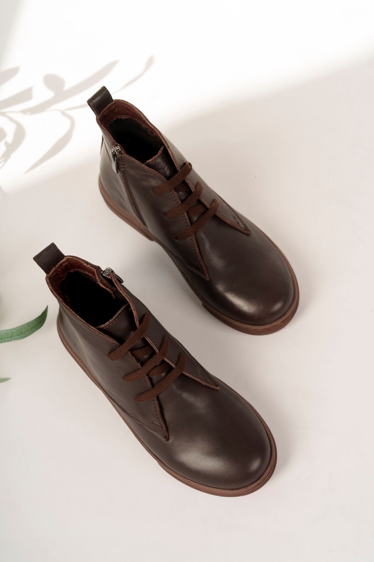 KADIN HAKİKİ DERİ KAHVERENGİ SPOR BOT